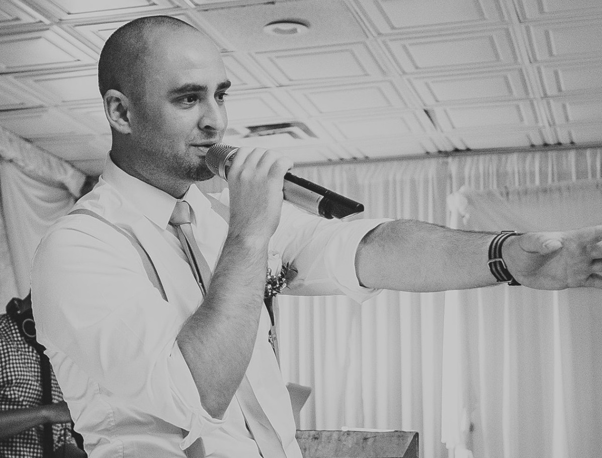 Jonathan Sharp – Writer. Singer. Designer.